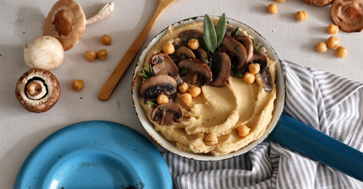 Mashed Chickpeas with Wild Mushroom Gravy - Start Healthy