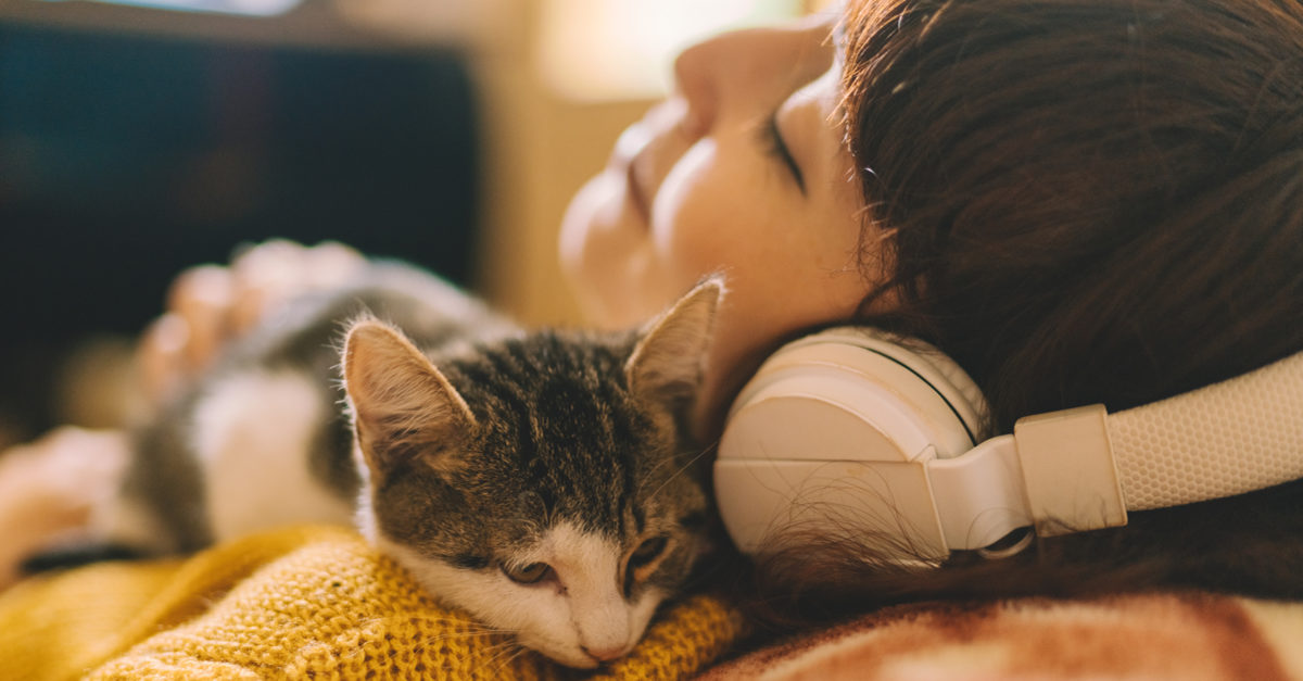 How to Improve Your Sleep This Fall - Start Healthy